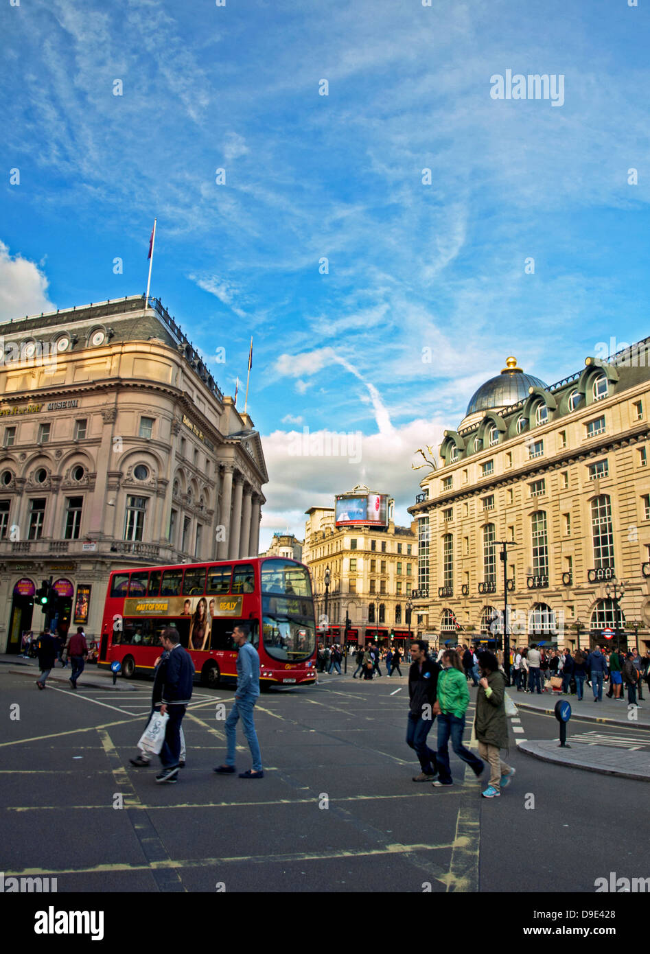 London piccadilly district hi-res stock photography and images - Alamy