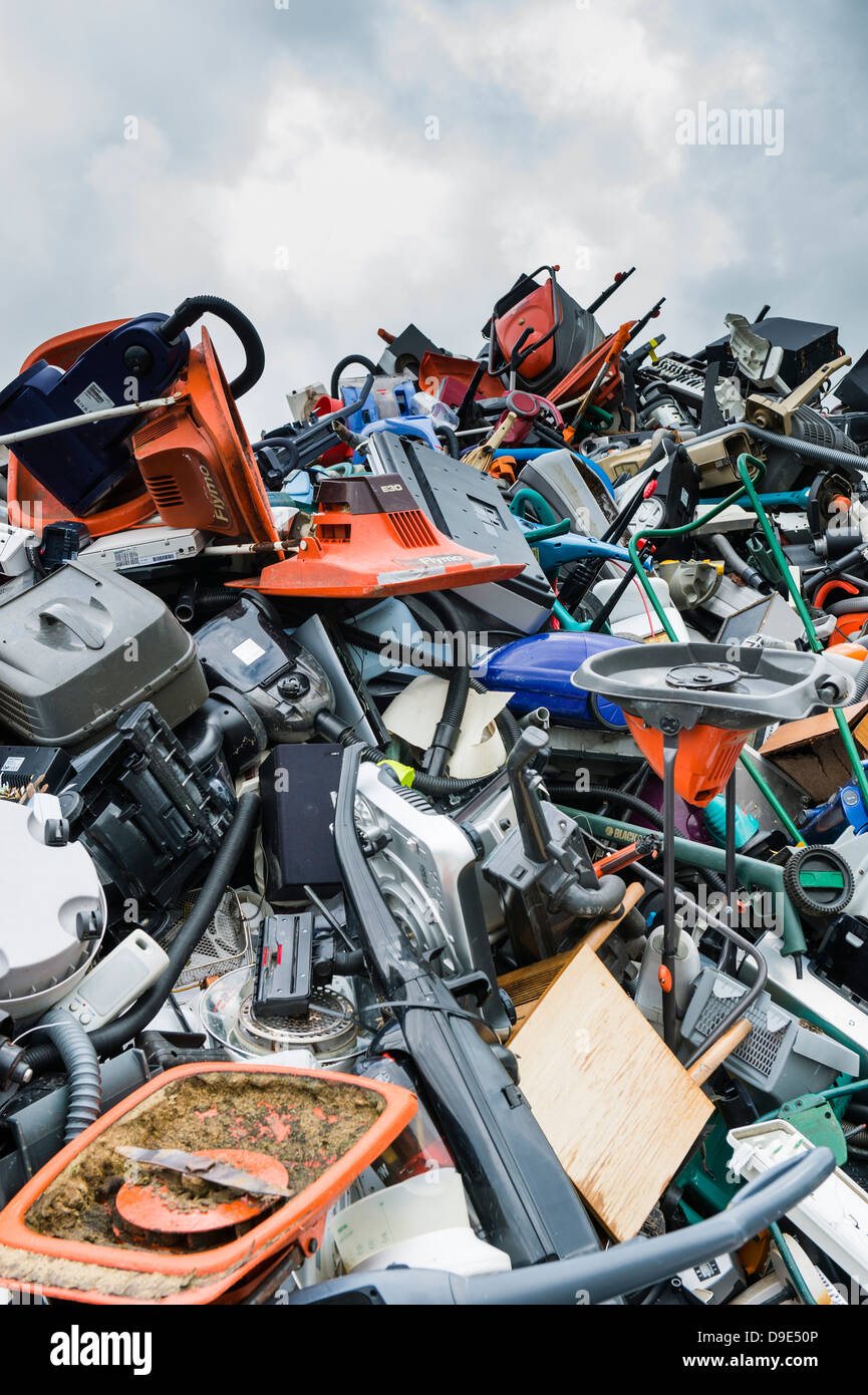 Scrap lawnmowers hi-res stock photography and images - Alamy