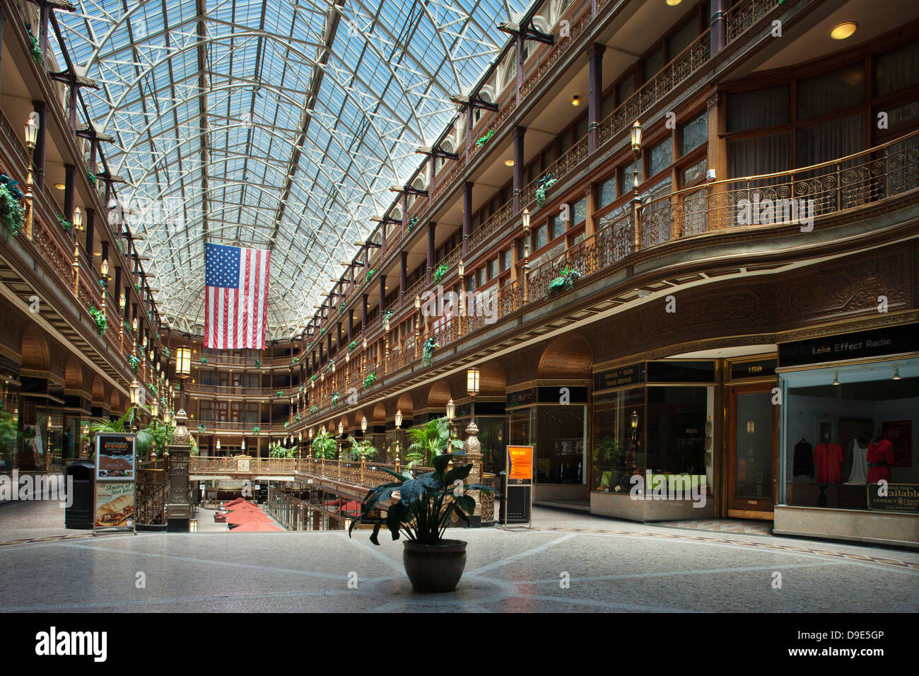 HISTORIC VICTORIAN SHOPPING ARCADE HYATT REGENCY HOTEL DOWNTOWN ...