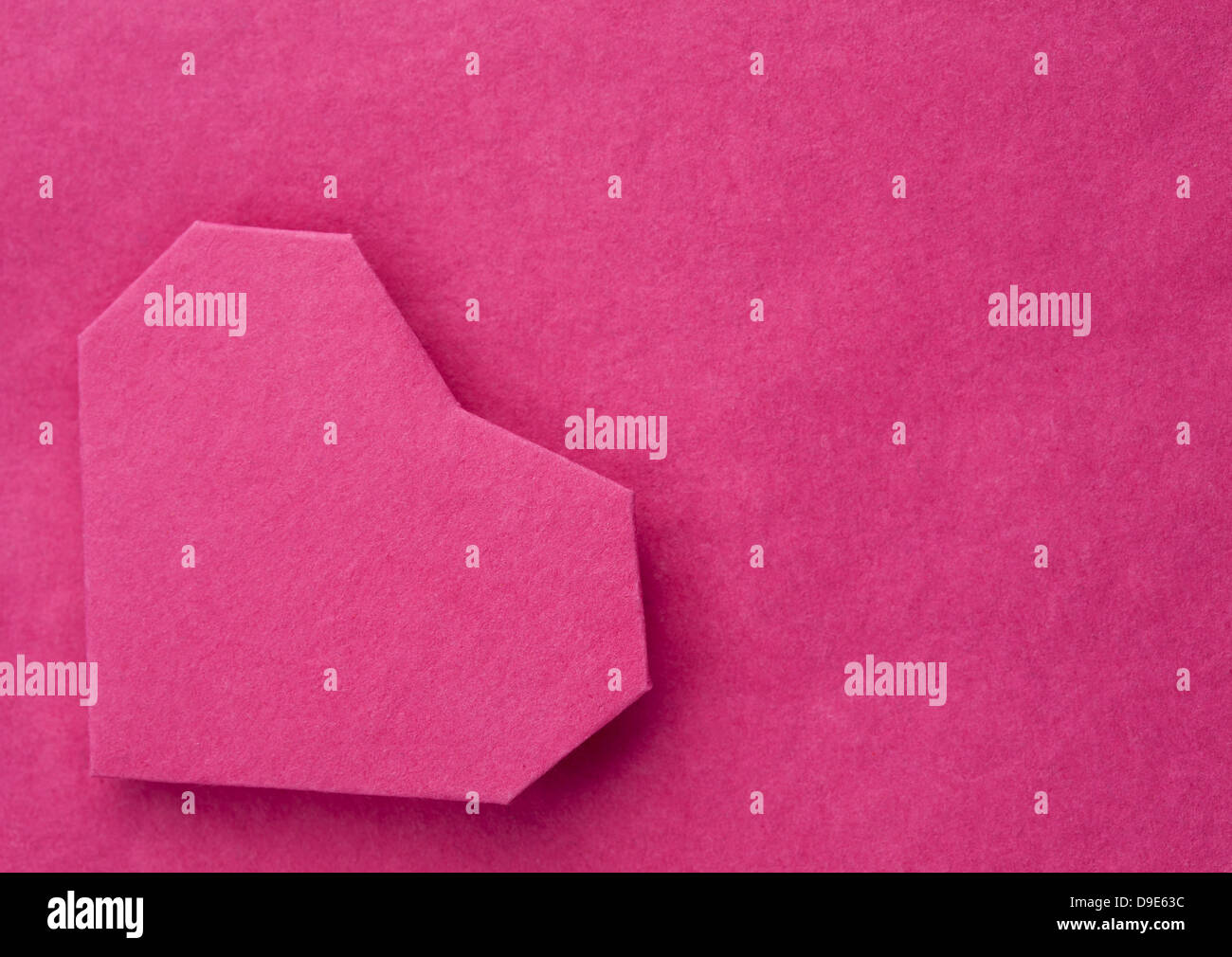 Hand made paper heart on kraft paper as background. Greeting car. Free ...