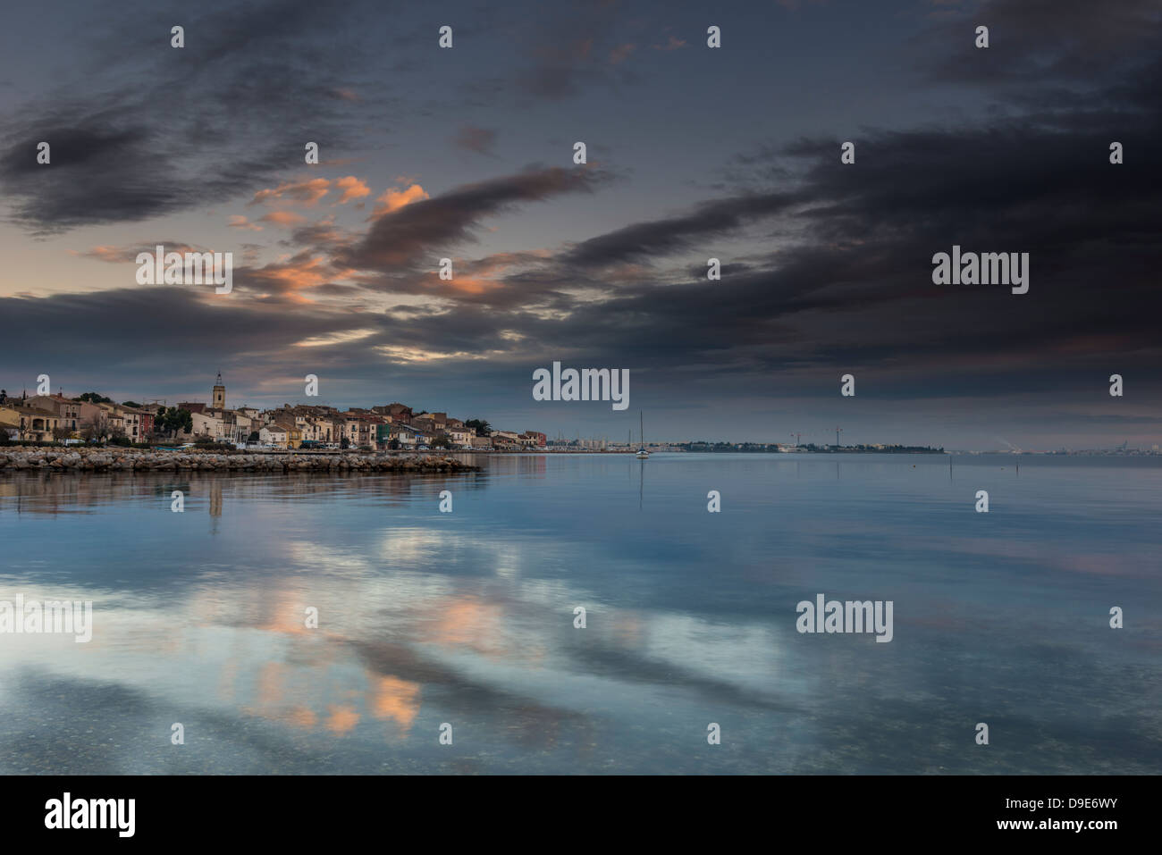 Etang de thau lagoon High Resolution Stock Photography and Images - Alamy