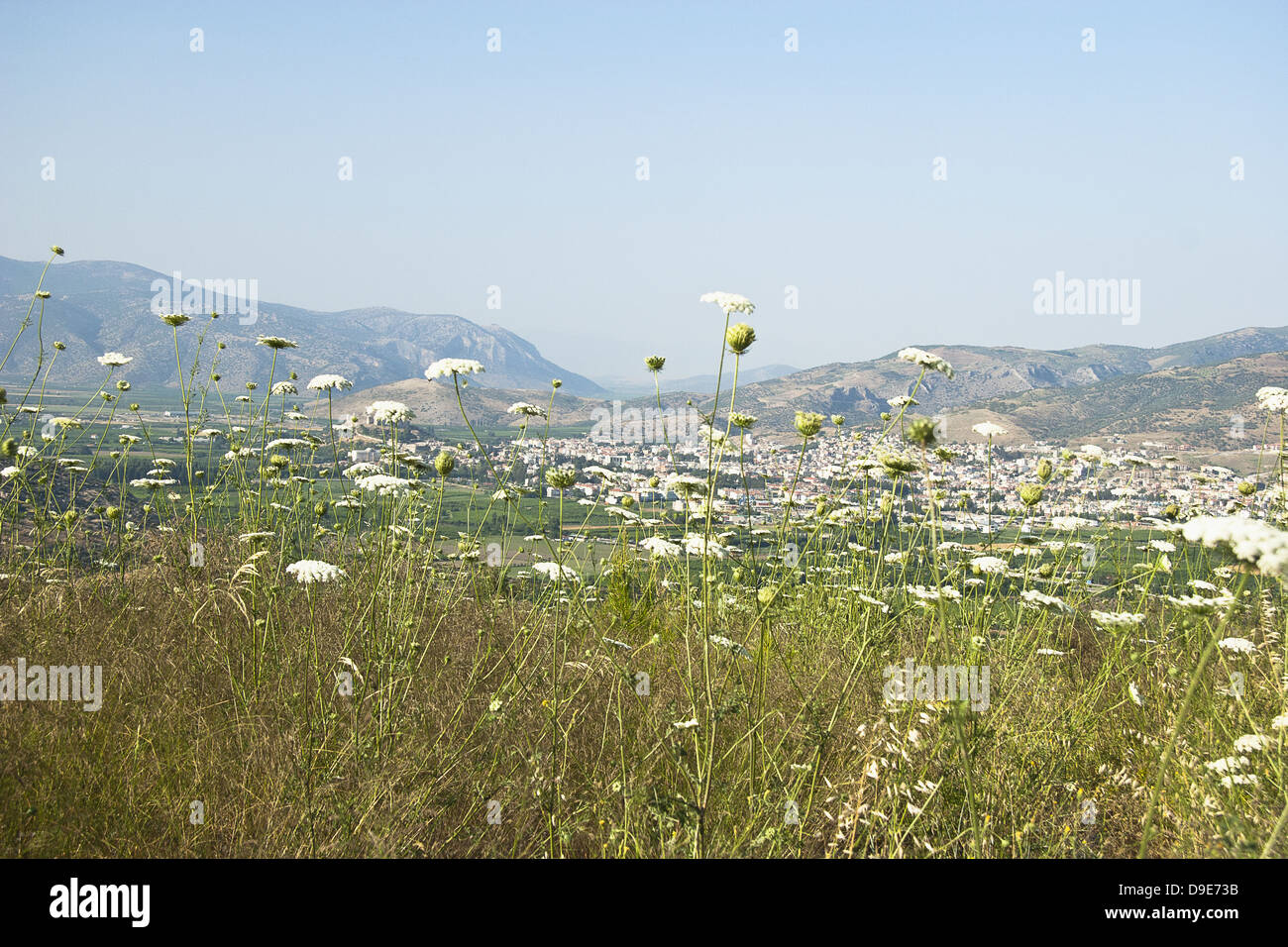 Open valley landscape hi-res stock photography and images - Alamy