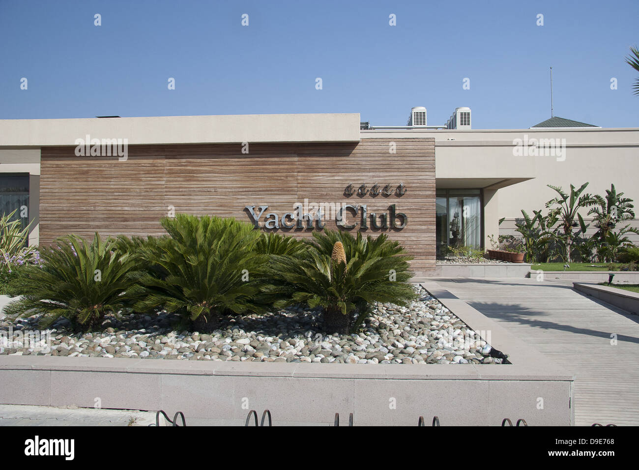 Modern building facade Stock Photo - Alamy