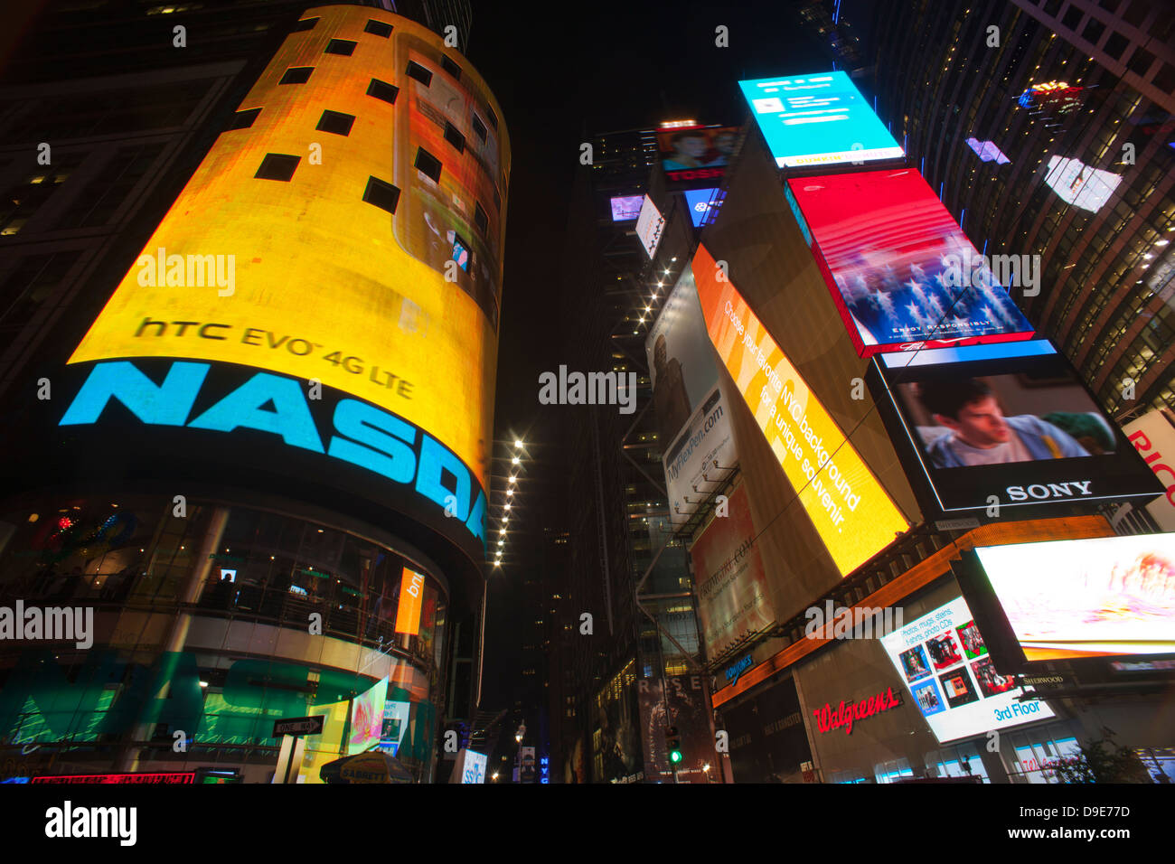 NASDAC STOCK EXCHANGE BUILDING TIMES SQUARE MIDTOWN MANHATTAN NEW YORK ...