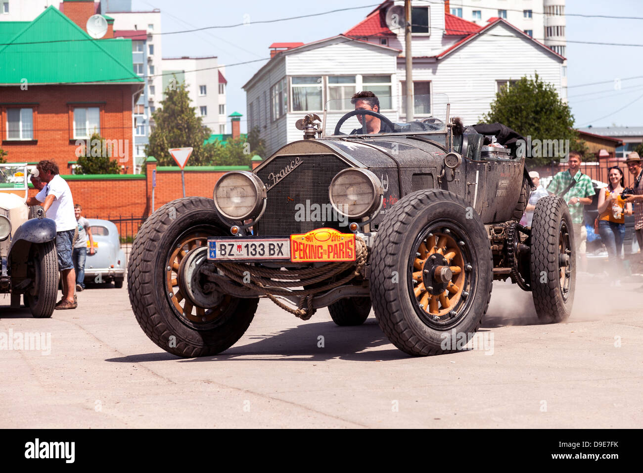 SAMARA, RUSSIA - JUNE 16: Rally of retro-cars " Peking-Paris 2013 ...