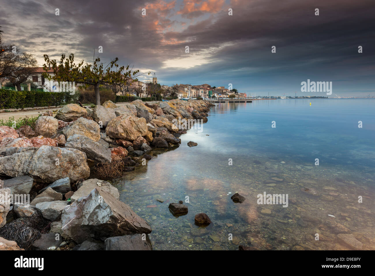 Thau lagoon hi-res stock photography and images - Alamy
