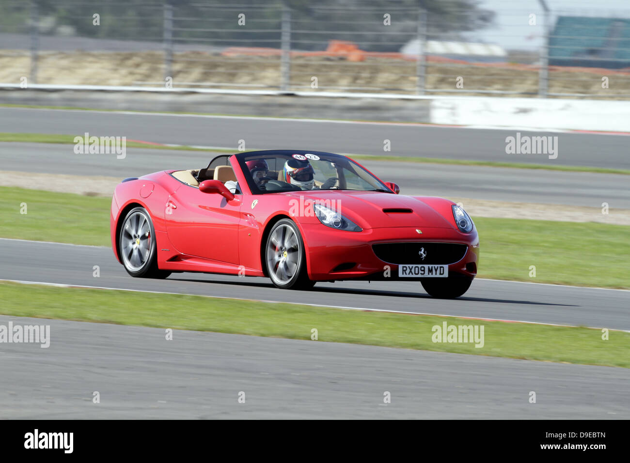 RED FERRARI CALIFORNIA CAR GRAND PRIX CIRCUIT SILVERSTONE ENGLAND 07 ...