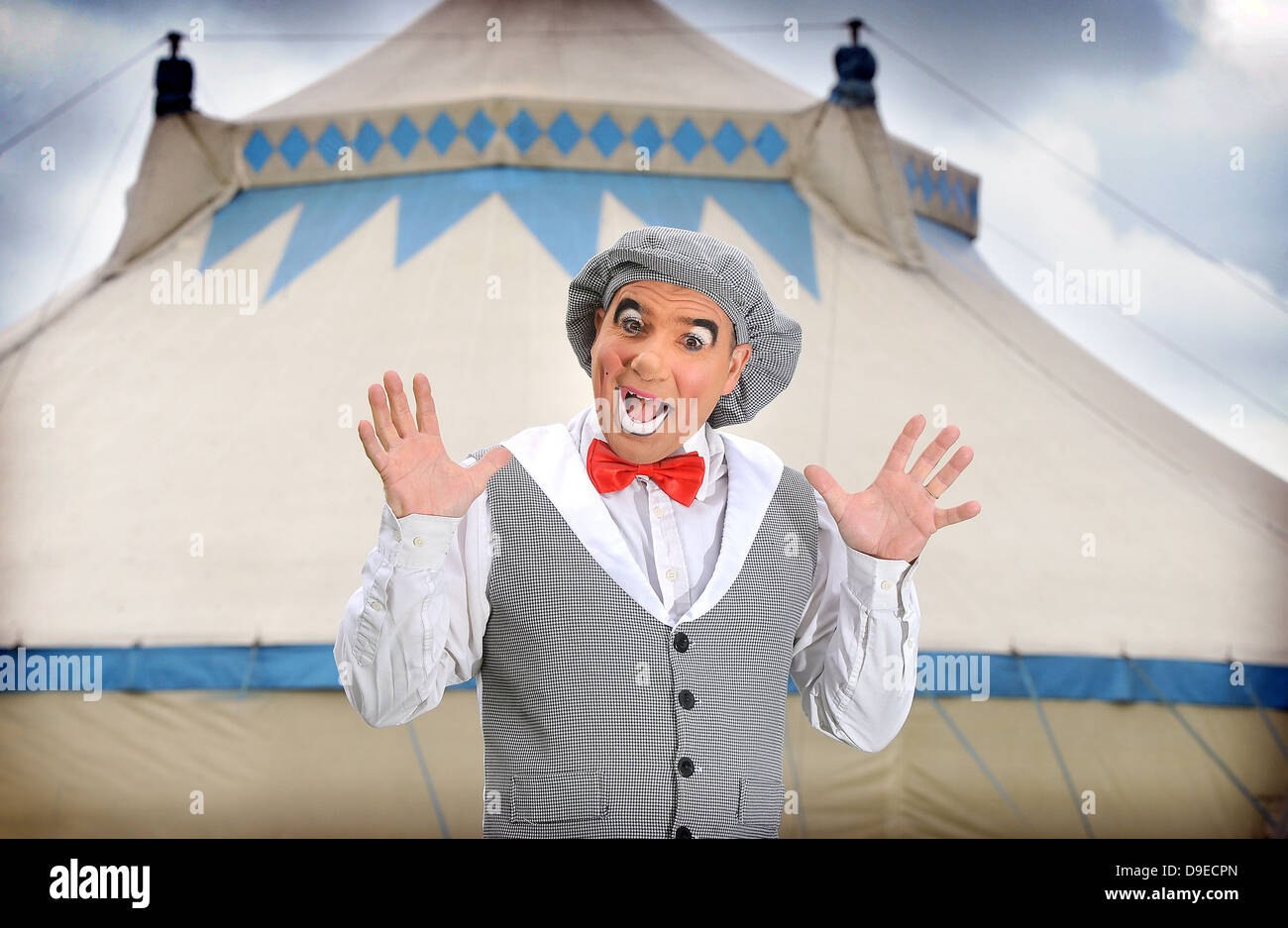 Happy smiling clown hi-res stock photography and images - Alamy