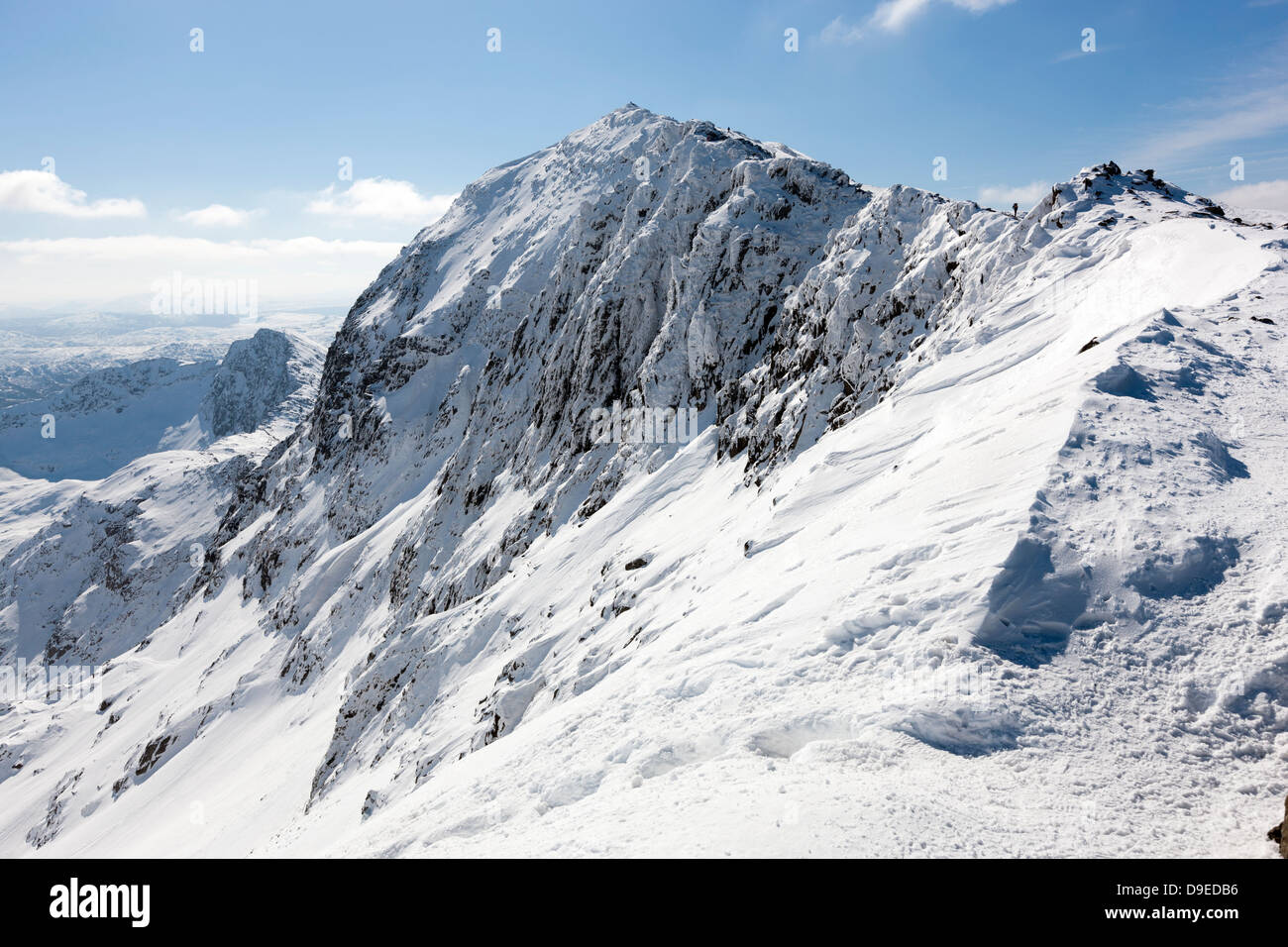 View from marker pillar at the top of the Pyg Track towards Snowdon ...