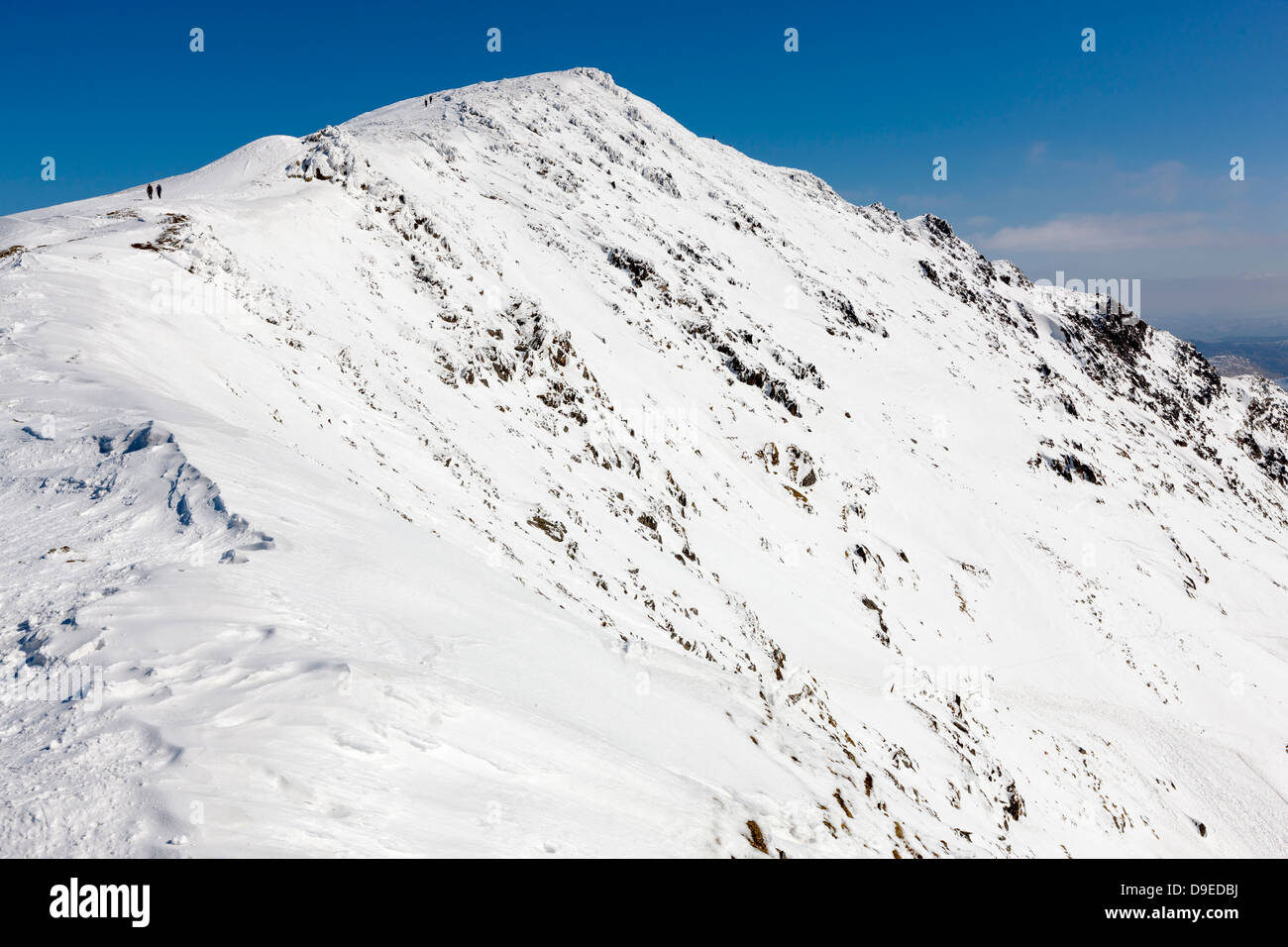 View from marker pillar at the top of the Pyg Track towards Garnedd ...