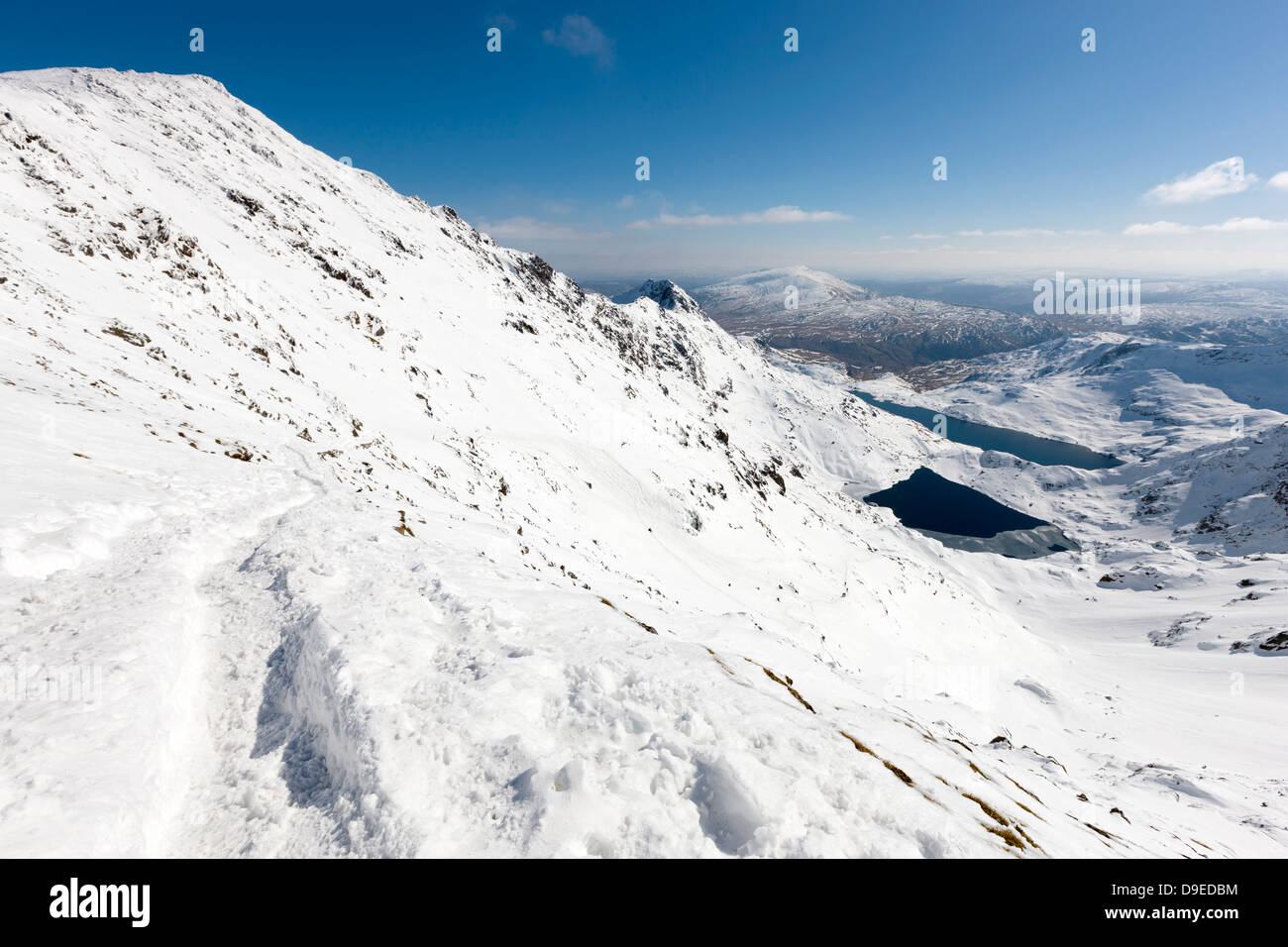 View towards Garnedd Ugain from Pyg Track, Snowdonia National Park ...