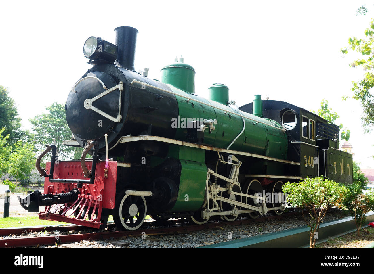 bygone engine express express train green historic loco locomotive ...