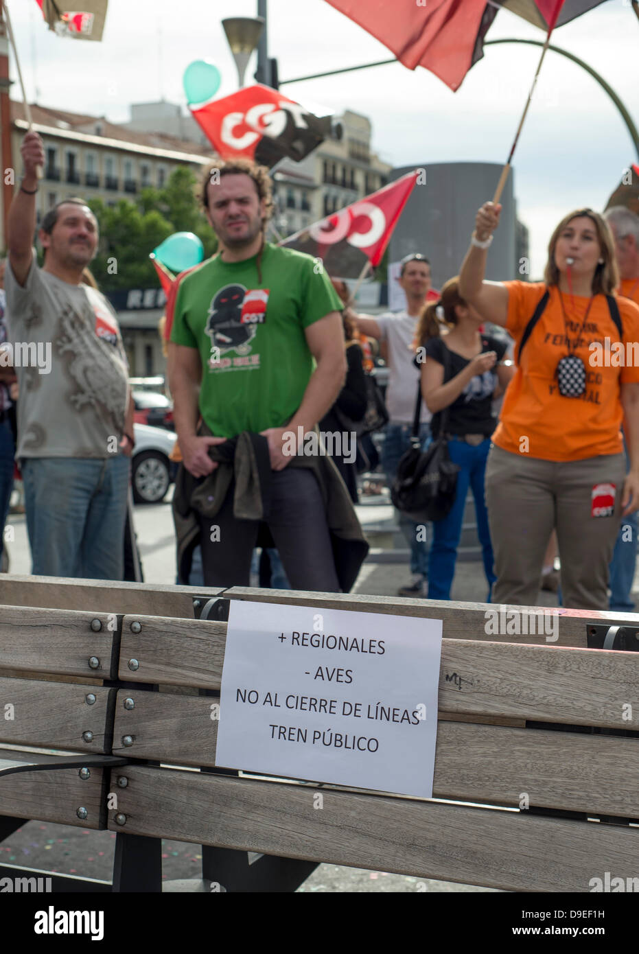Protesters in Atocha train Station of Madrid, Spain Stock Photo - Alamy