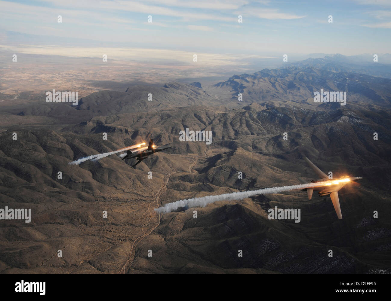 Chaff airplane hi-res stock photography and images - Alamy