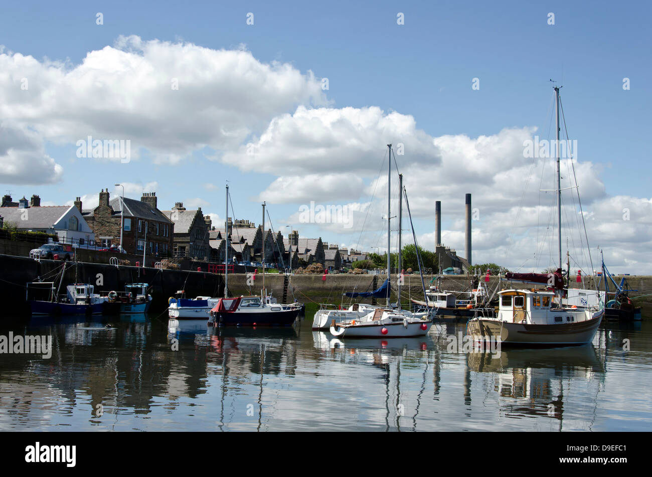 Fishing boats in port seton hi-res stock photography and images - Alamy