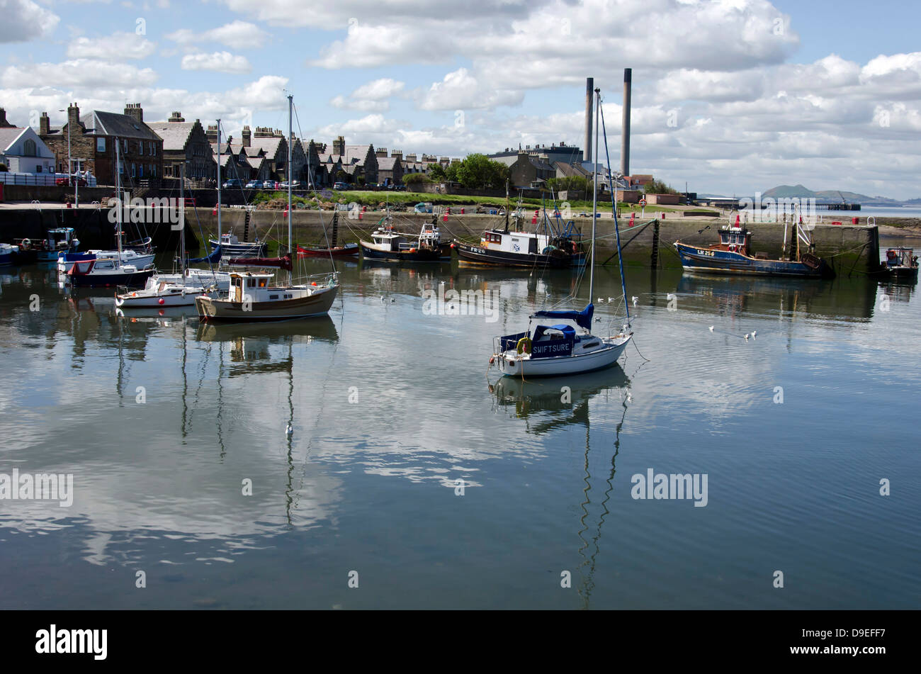 Port Seton Harbour, near Edinburgh, Scotland with Cockenzie Power ...