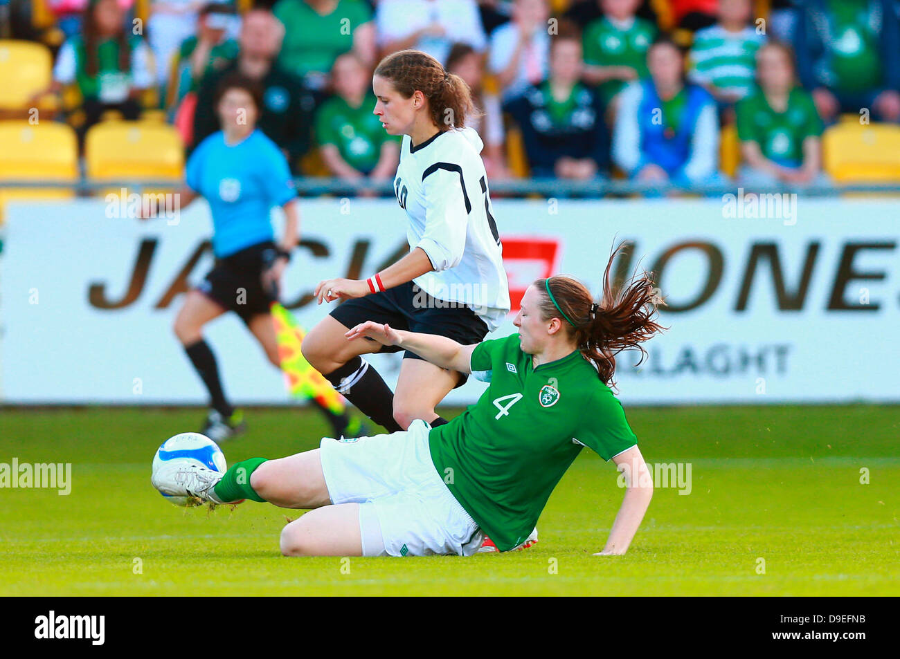 Ireland international louise quinn hi-res stock photography and images ...