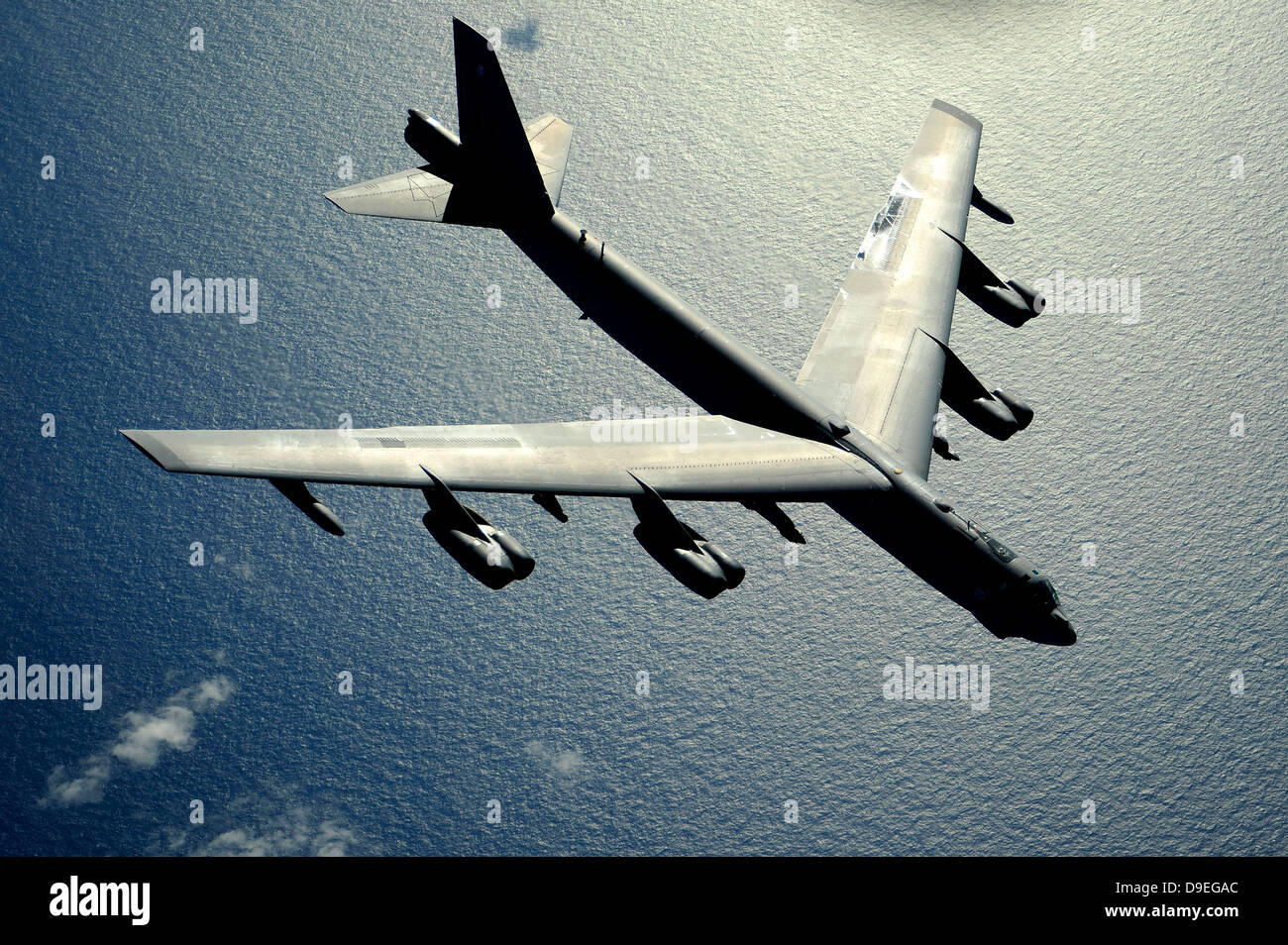 A B-52 Stratofortress in flight over the Pacific Ocean Stock Photo - Alamy