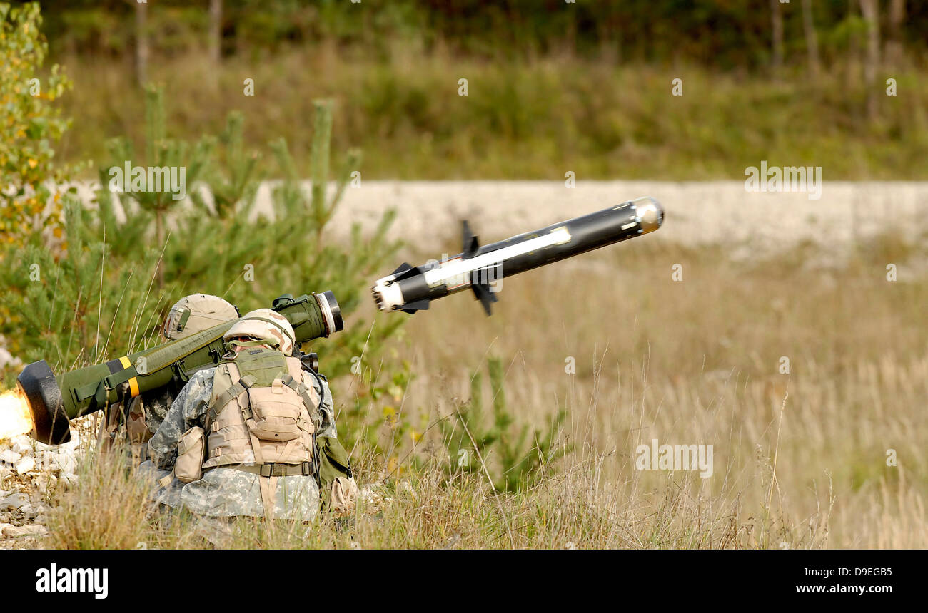 Javelin missile hi-res stock photography and images - Alamy