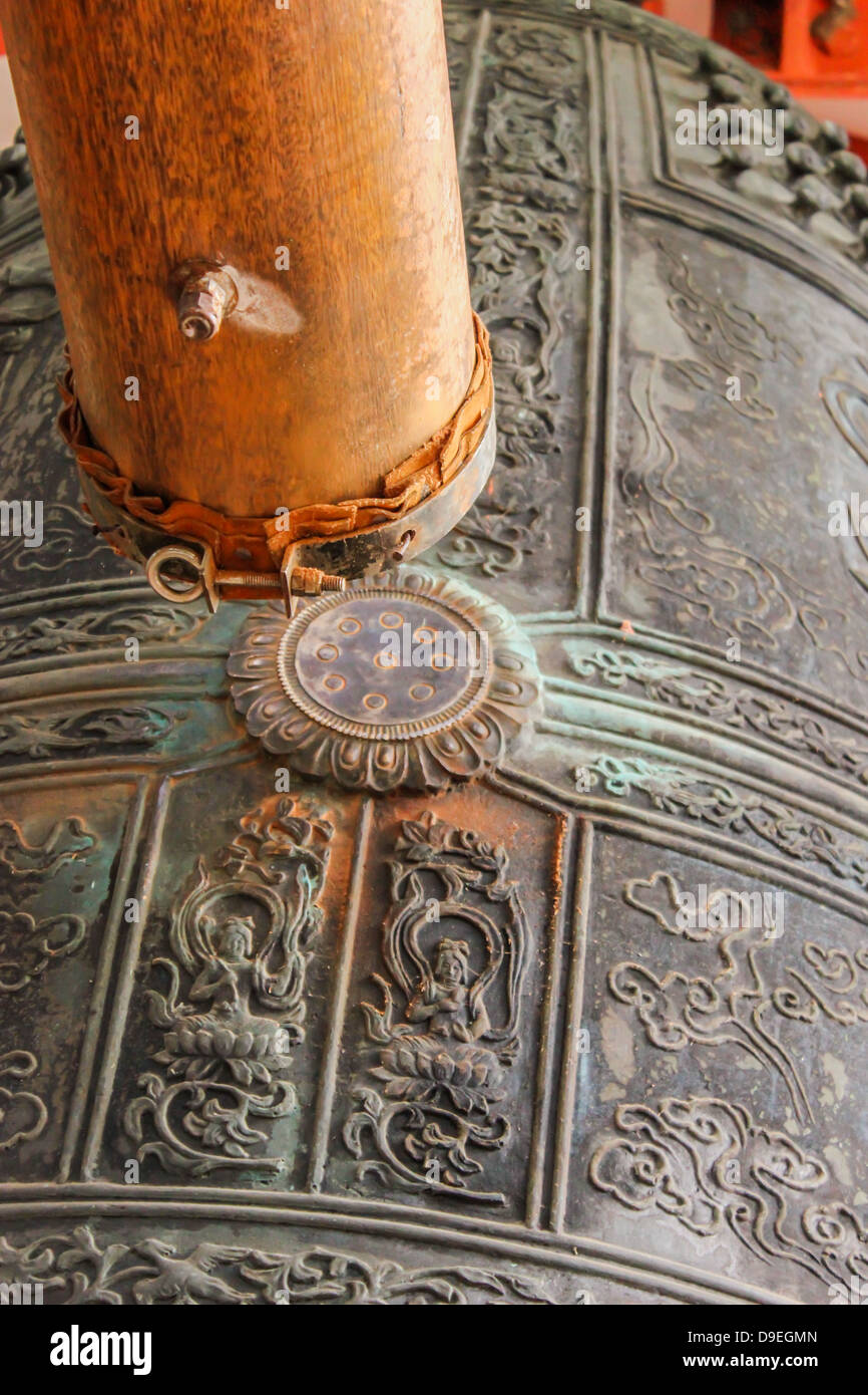 Bell, Byodo-in Temple Kaneohe Hawaii Stock Photo - Alamy