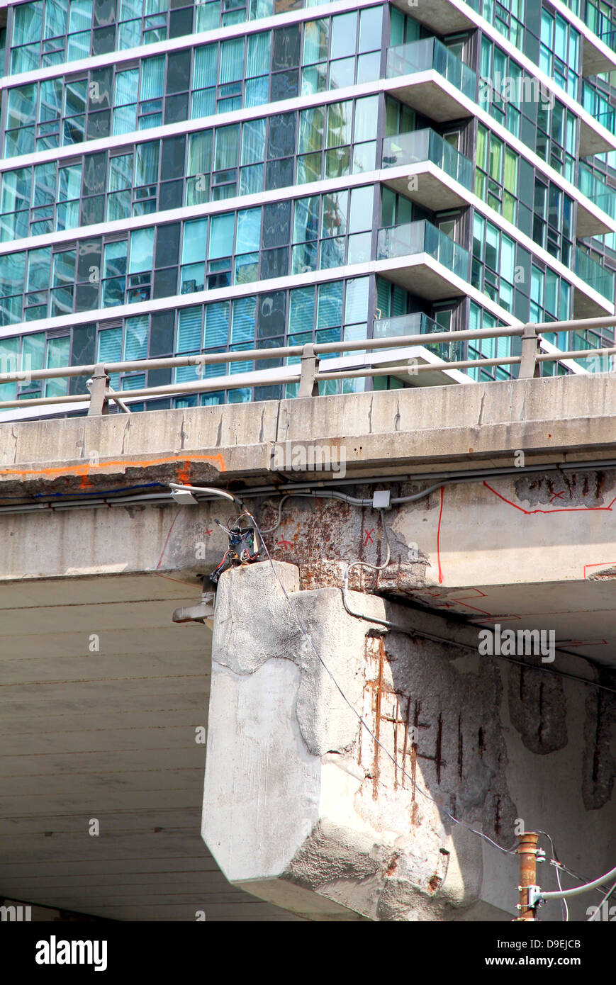 Expressway overpass hi-res stock photography and images - Alamy