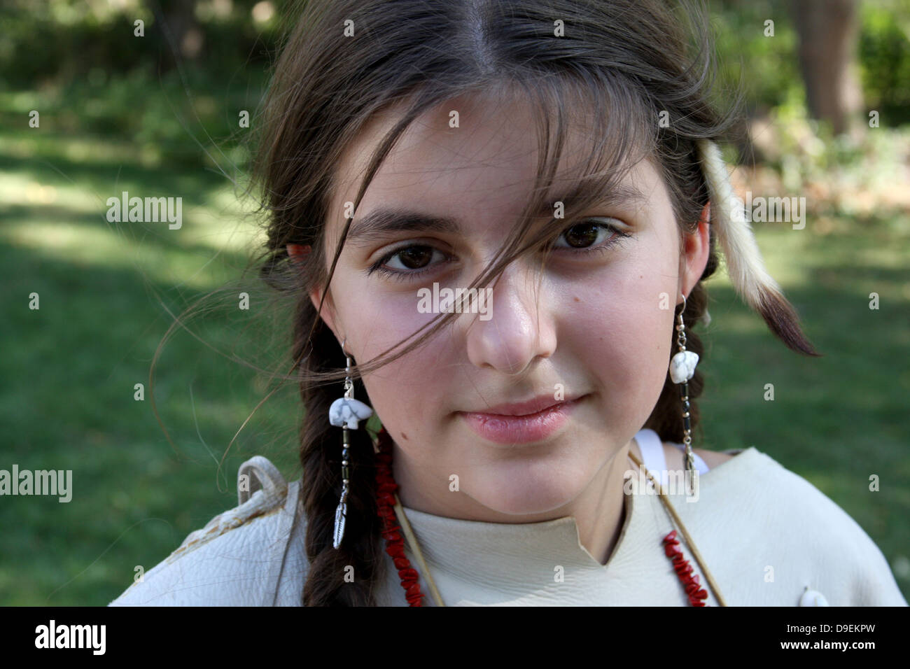 Native American Indian girl Stock Photo - Alamy
