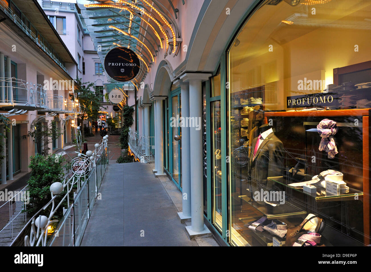 Rose ash hi-res stock photography and images - Alamy