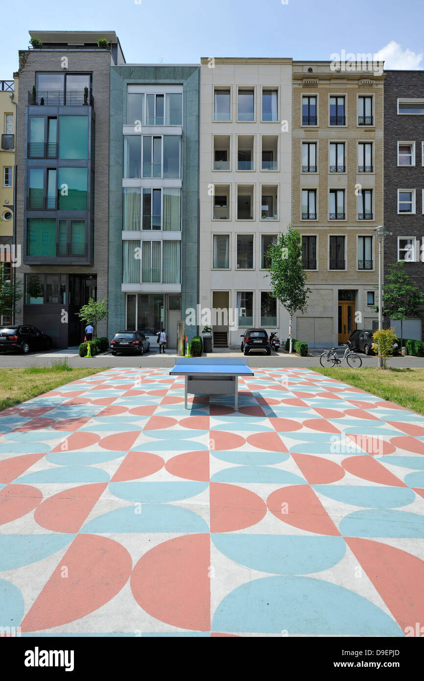 Residential blocks hi-res stock photography and images - Alamy