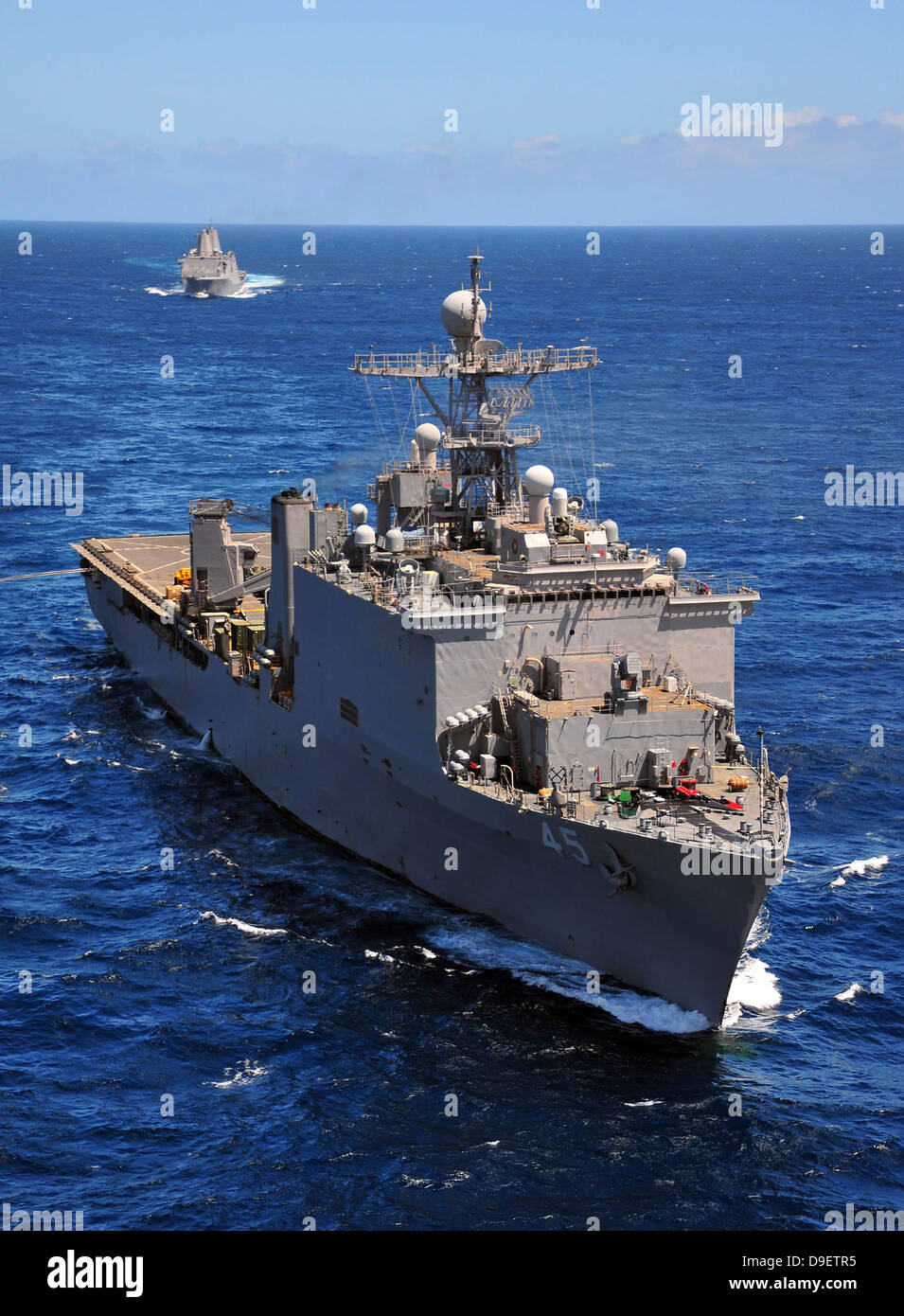 Uss comstock hi-res stock photography and images - Alamy