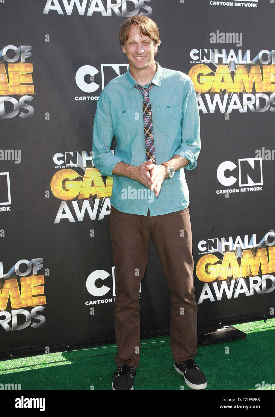 Hawk cartoon hi-res stock photography and images - Alamy