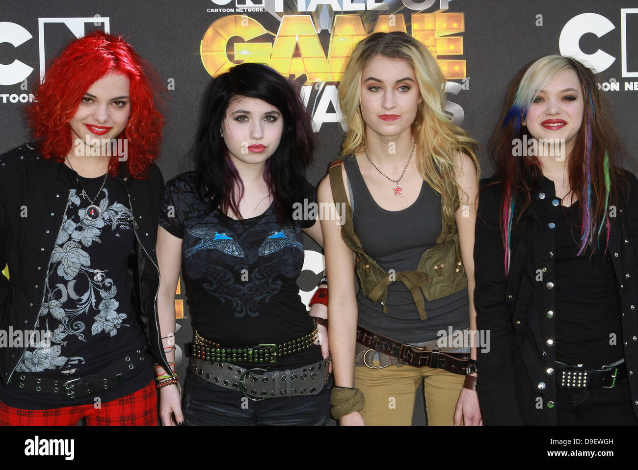 Bomb cartoon hi-res stock photography and images - Alamy