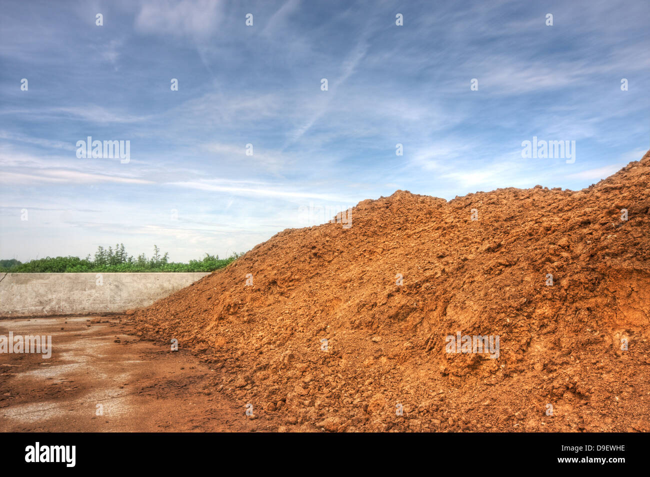 Chicken manure hi-res stock photography and images - Alamy