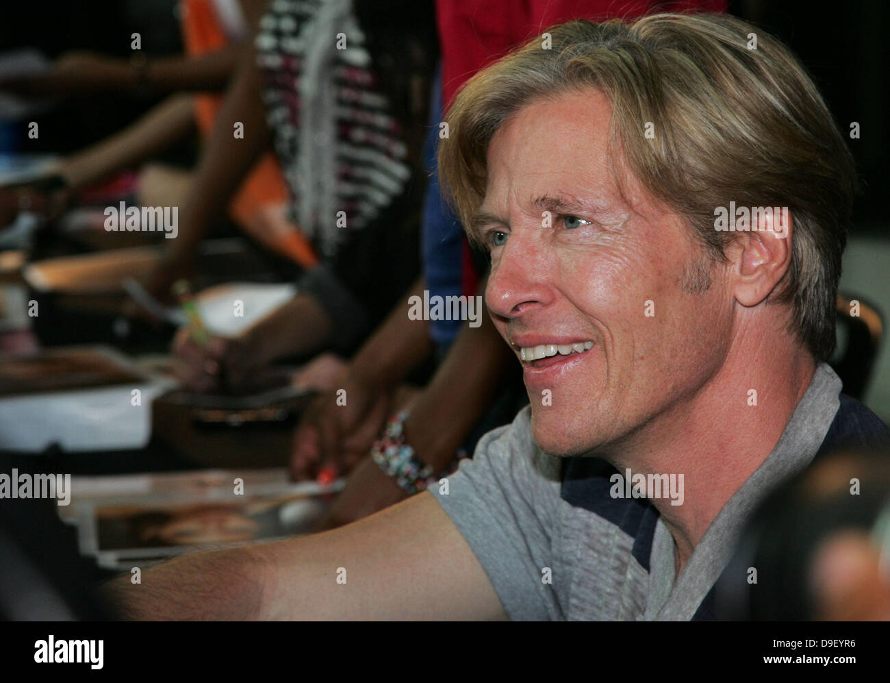 Jack Wagner The Bold and the Beautiful castmembers attend an autograph ...