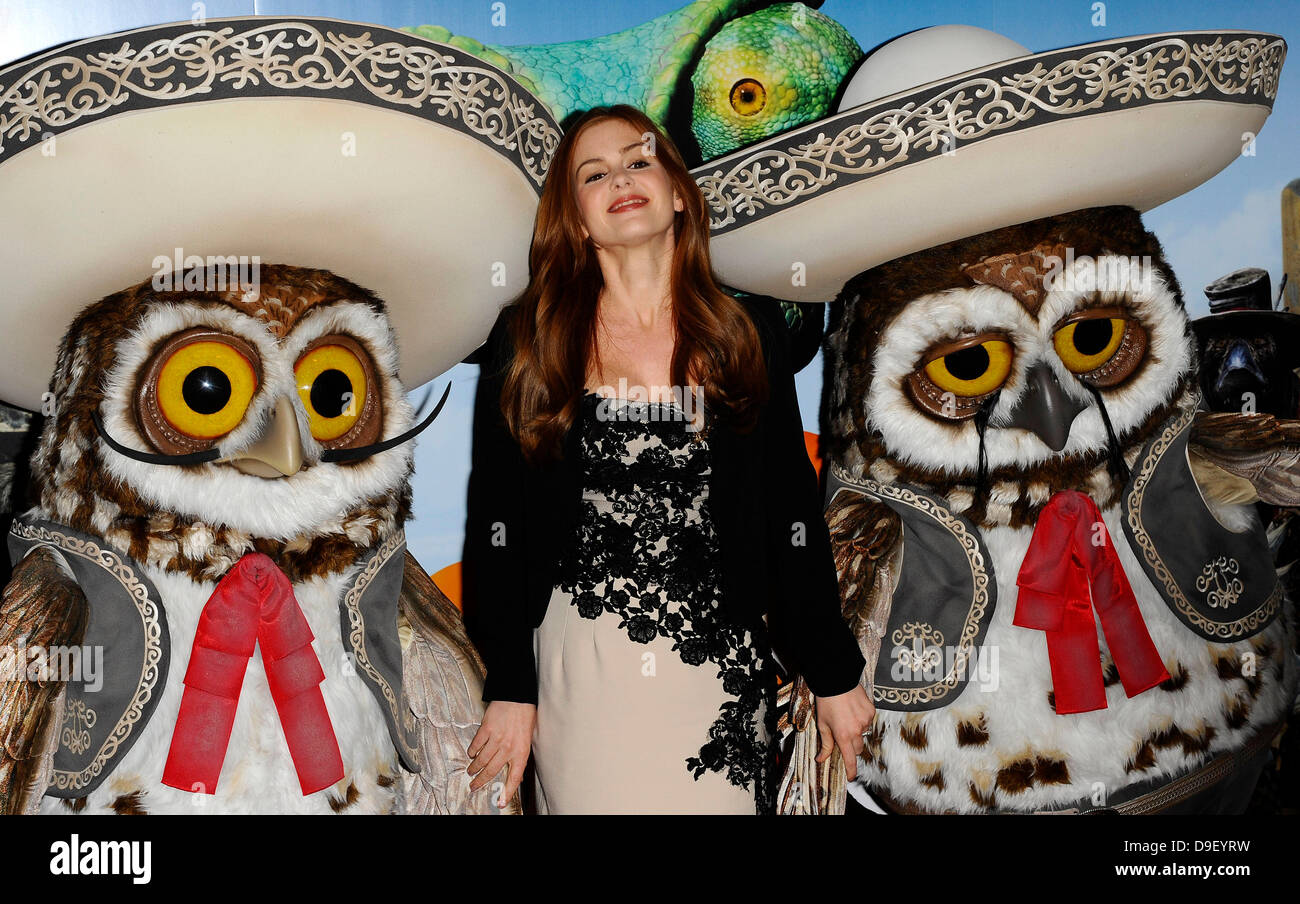 Isla Fisher 'Rango' - photocall held at Claridges. London, England - 22 ...