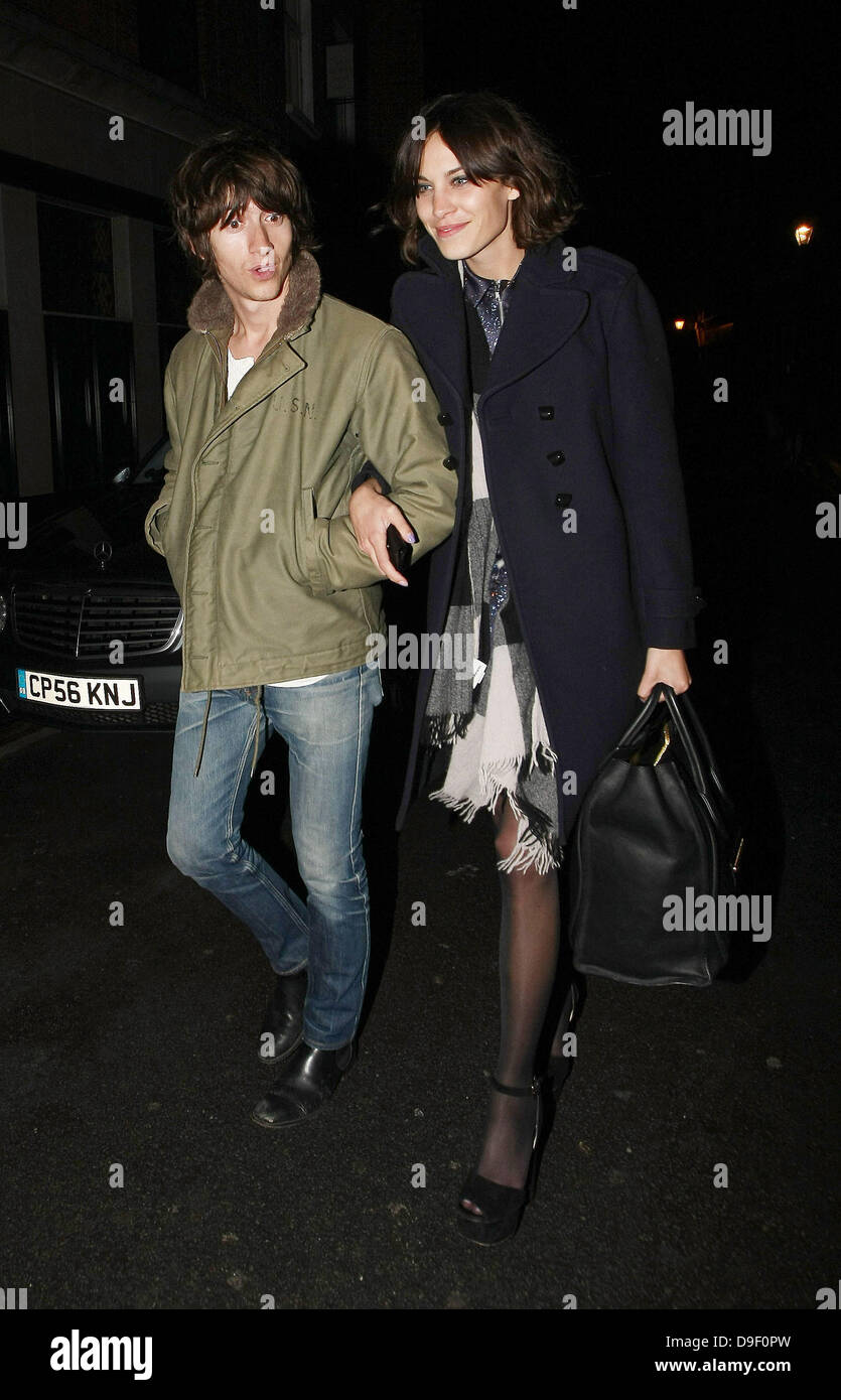 Alex Turner And Alexa Chung Kissing