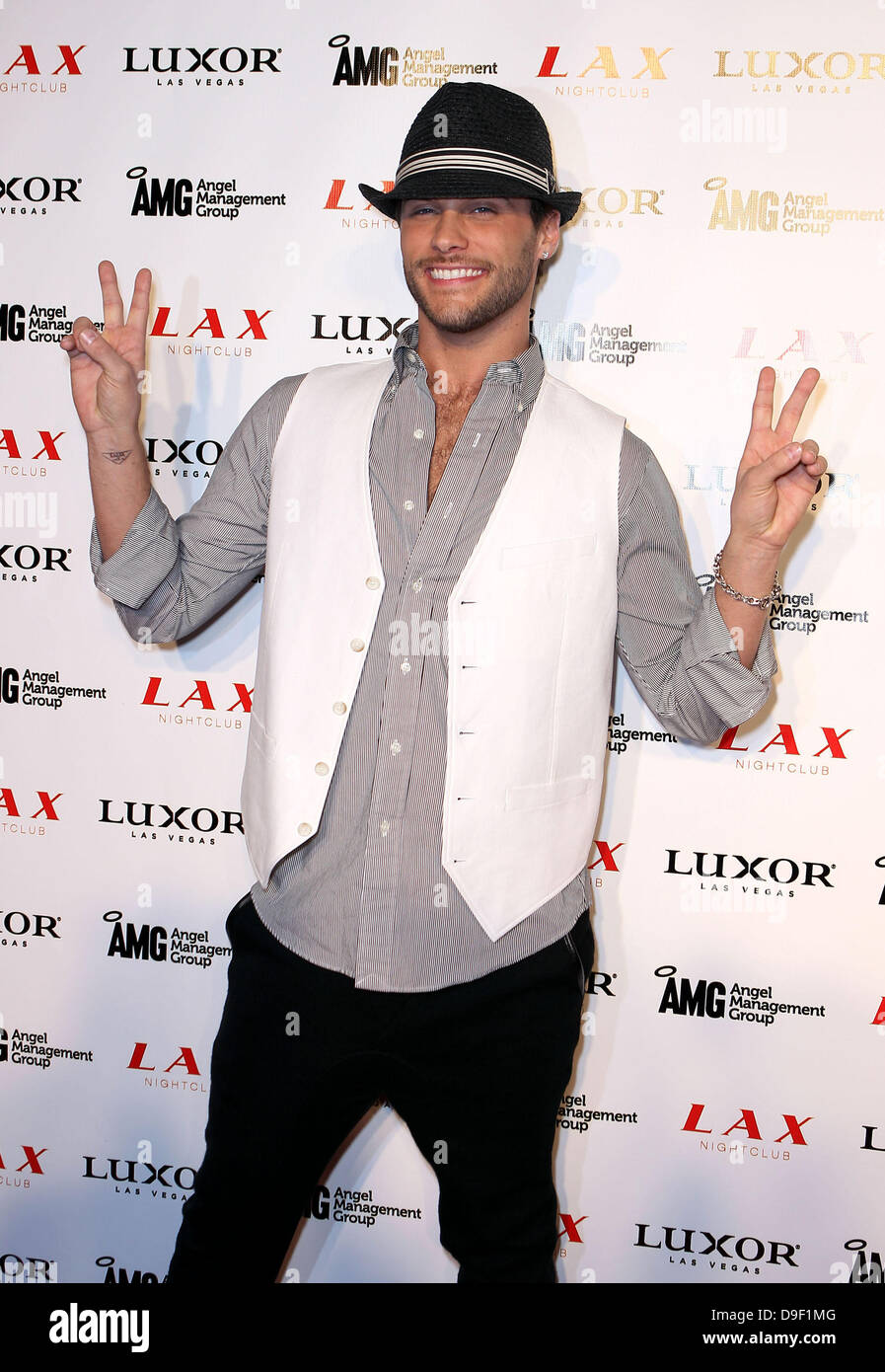 Josh Strickland Peepshow and Holly's World Star Josh Strickland Debuts ...