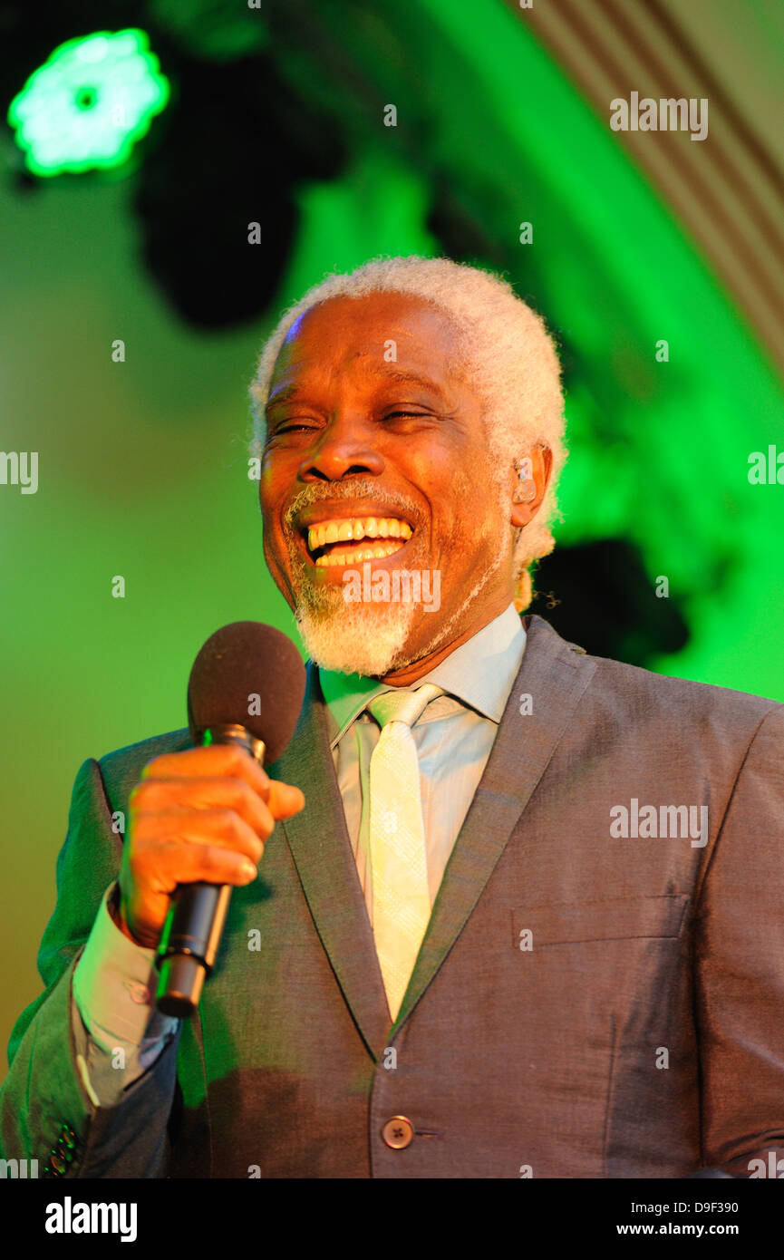 Billy ocean singer hi-res stock photography and images - Alamy
