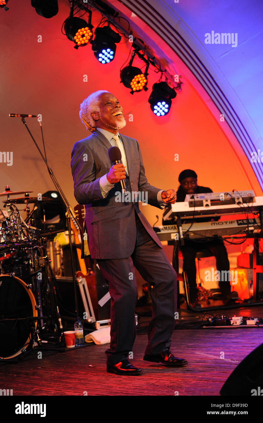 Billy ocean stage hi-res stock photography and images - Alamy