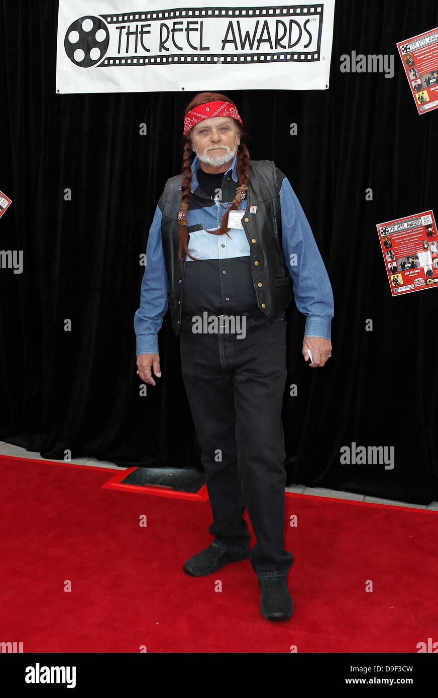 Willie Nelson Impersonator THE REEL AWARDS - A Star-Studded Show ...