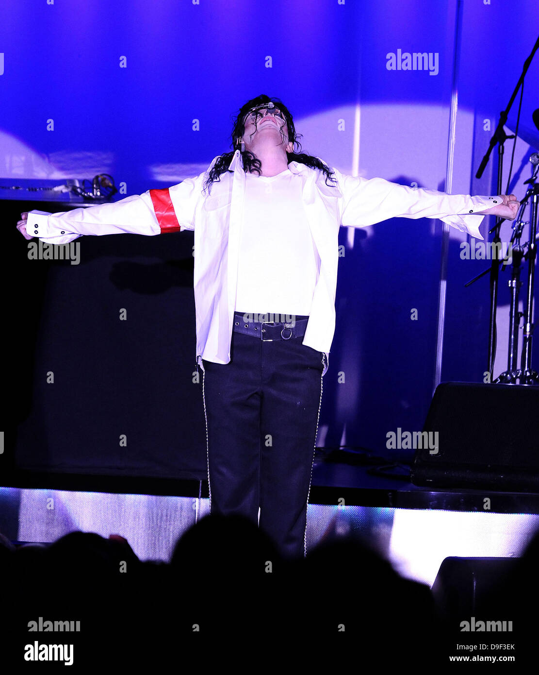 Michael Firestone as MICHAEL JACKSON THE REEL AWARDS - A Star-Studded ...