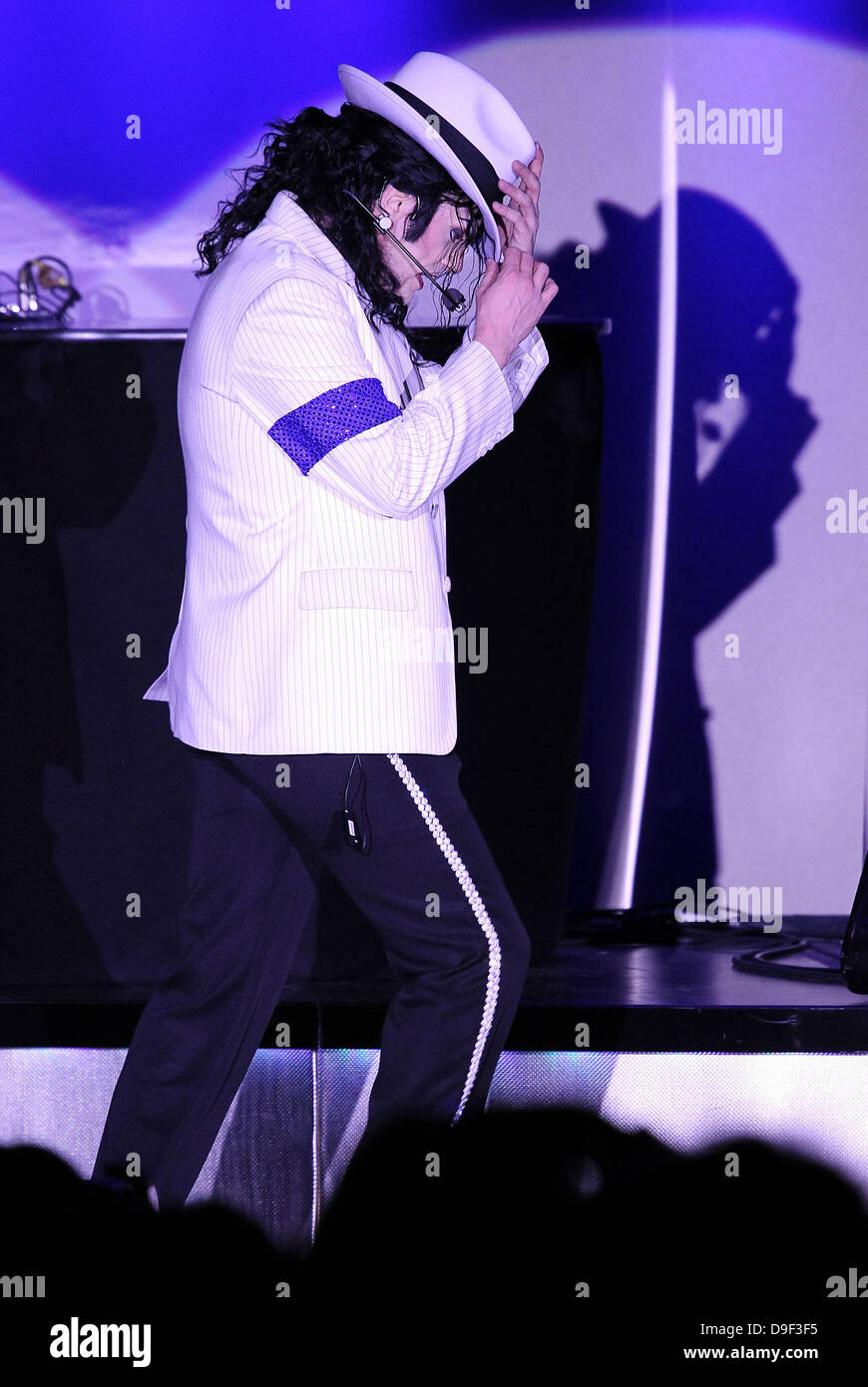 Michael jackson show las vegas hi-res stock photography and images - Alamy