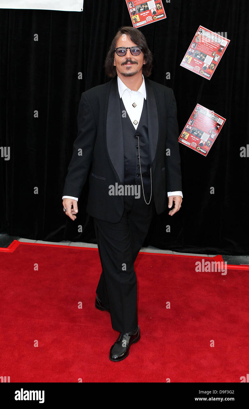 Ronnie rodriguez as johnny depp hi-res stock photography and images - Alamy