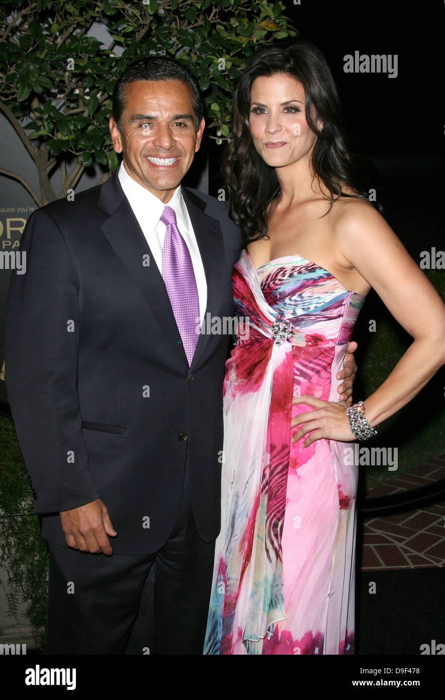 Mayor antonio villaraigosa and lu parker hi-res stock photography and ...
