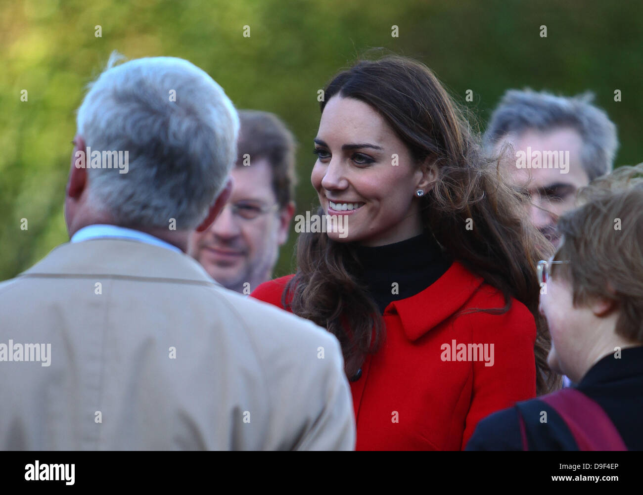 Prince William and Kate Middleton return to St. Andrews university ...