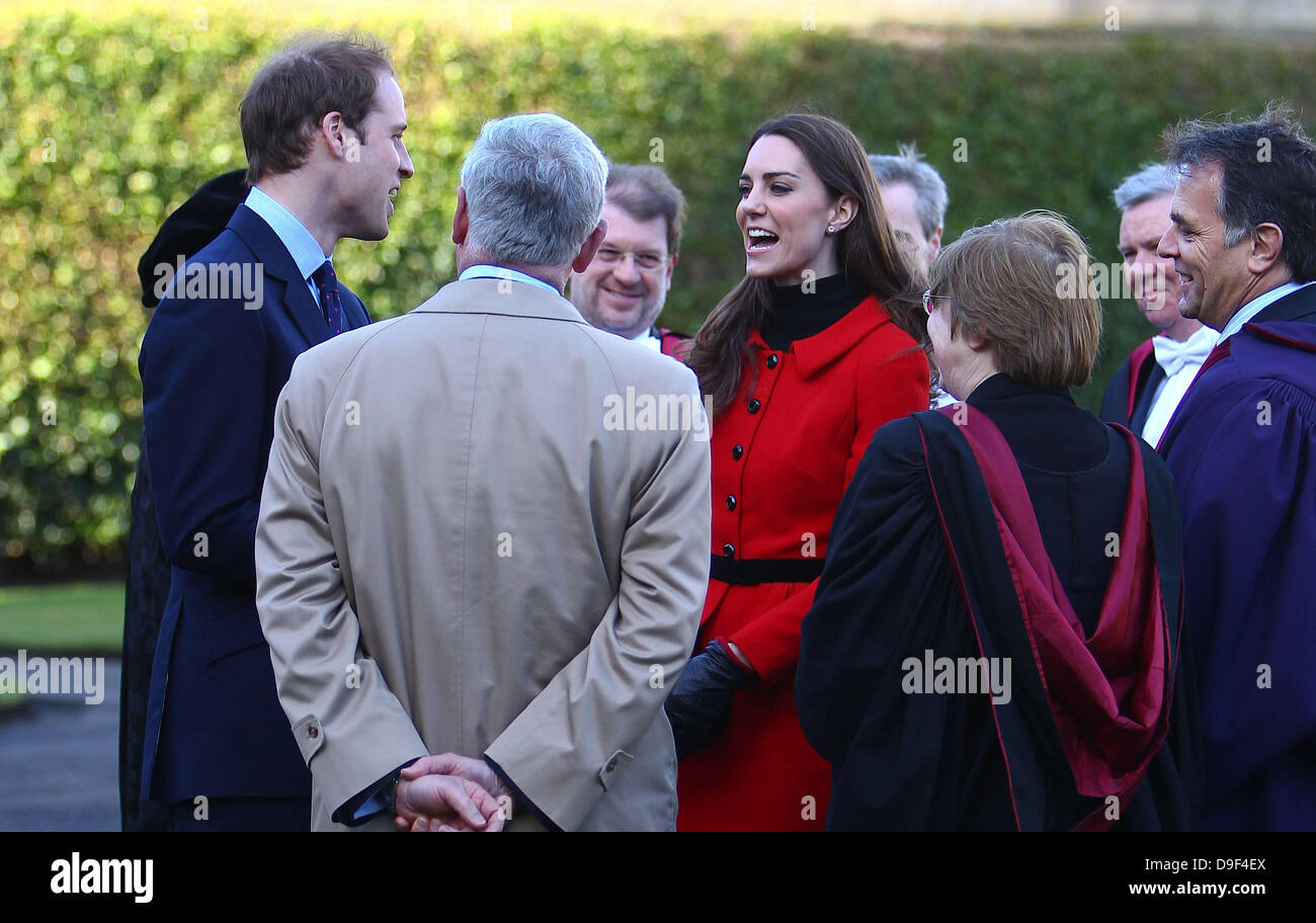 Prince William and Kate Middleton return to St. Andrews university ...