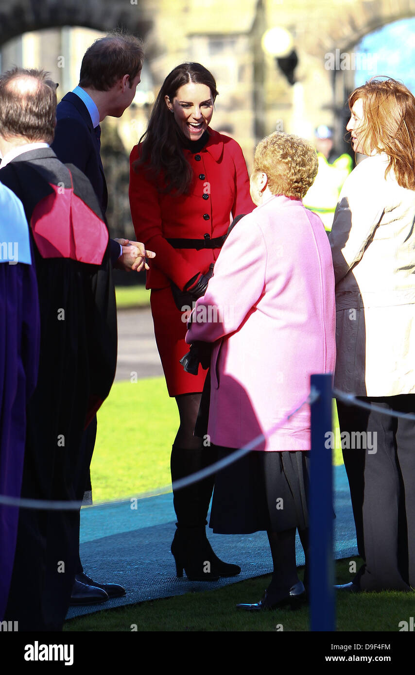 Prince William and Kate Middleton return to St. Andrews university ...