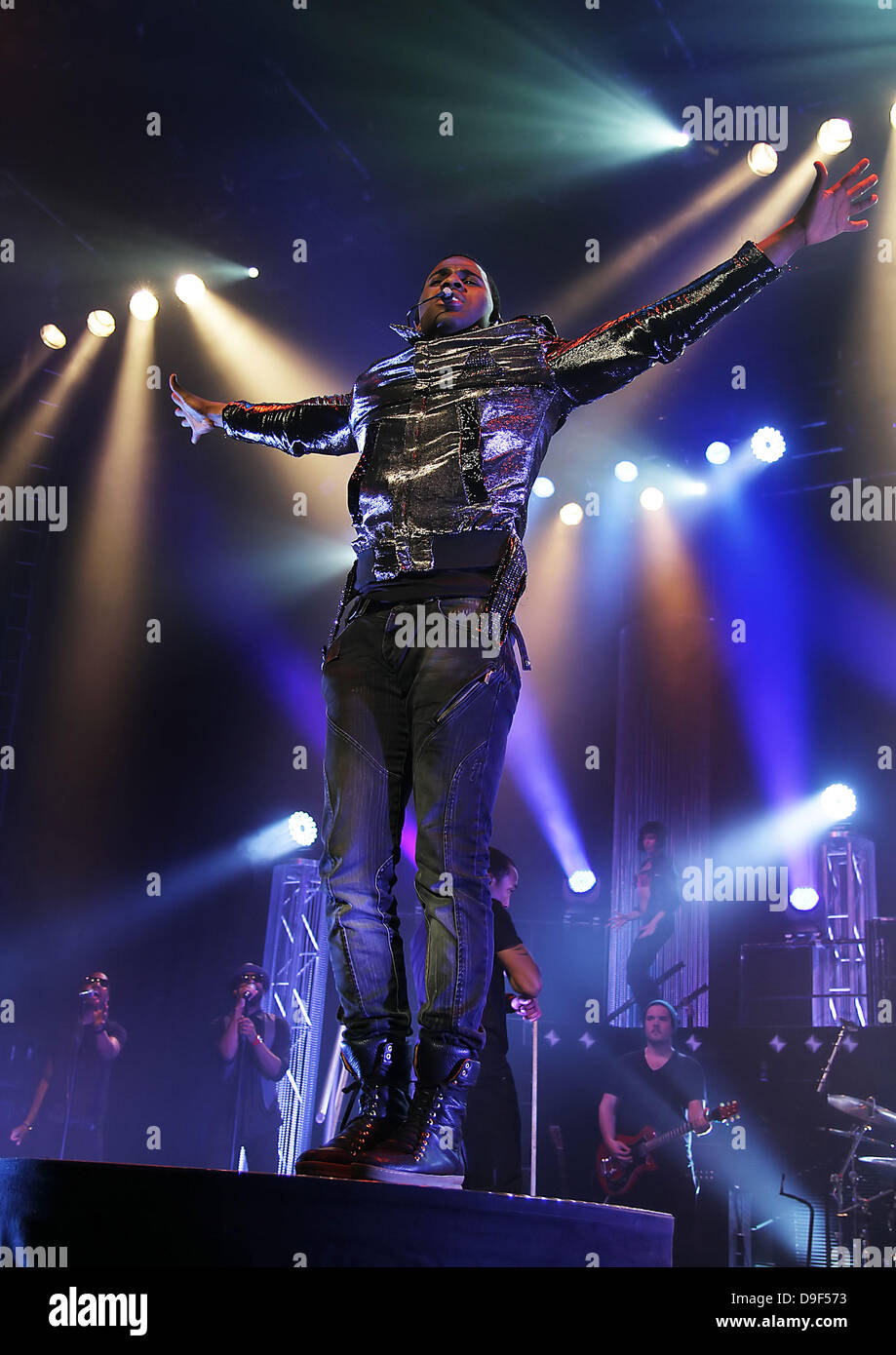 Jason Derulo performing live at Manchester Apollo Manchester, England ...