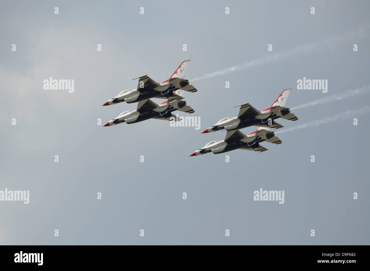 The United States Air Force Thunderbirds demonstration squadron fly in ...