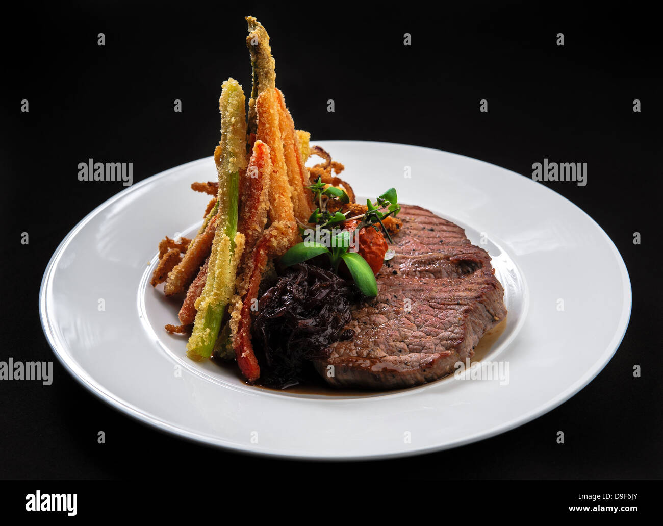 Beef steak with vegetables Stock Photo - Alamy