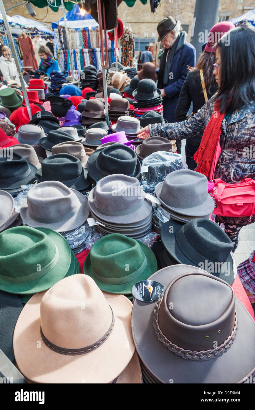 Old hat shop london hi-res stock photography and images - Alamy